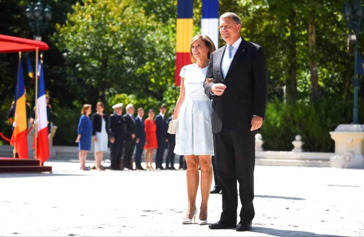 Ce diferență de vârstă este între Klaus Iohannis și soția lui, Carmen ... Ce diferență de vârstă este între Klaus Iohannis și soția lui, Carmen ...