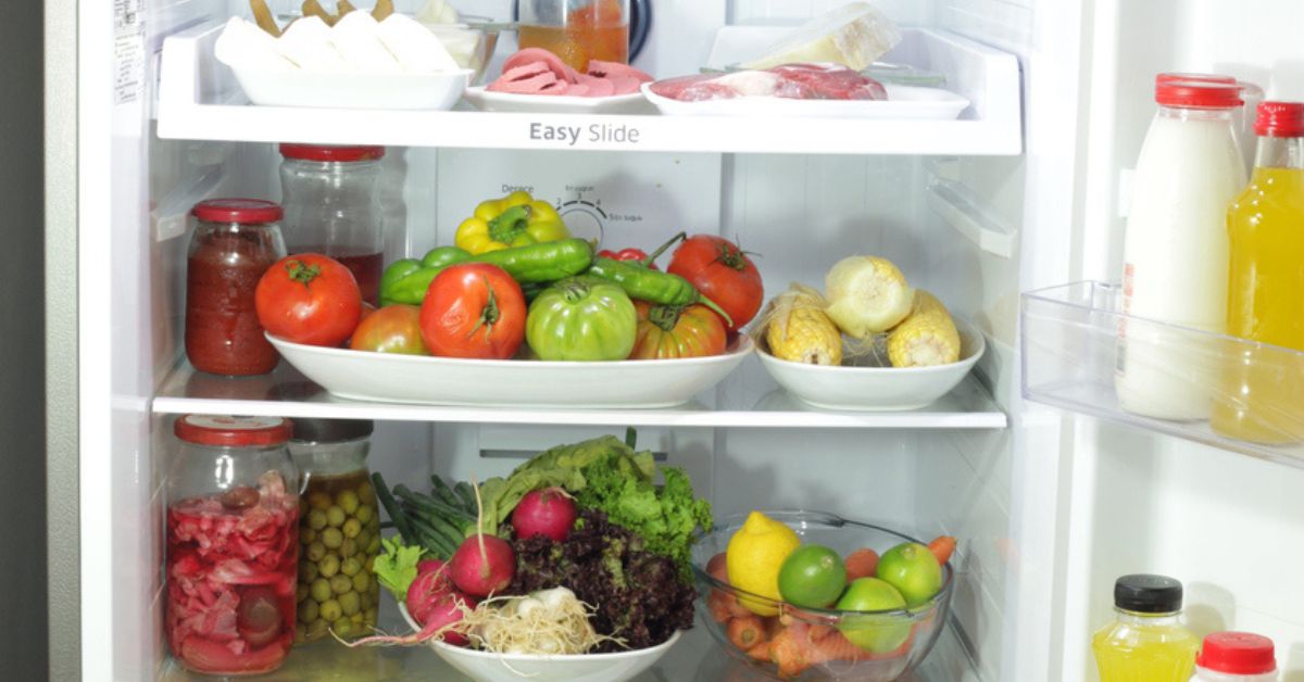 Ce trebuie să pui în frigider ca să scapi de mirosul urât. Cele mai eficiente trucuri care ...