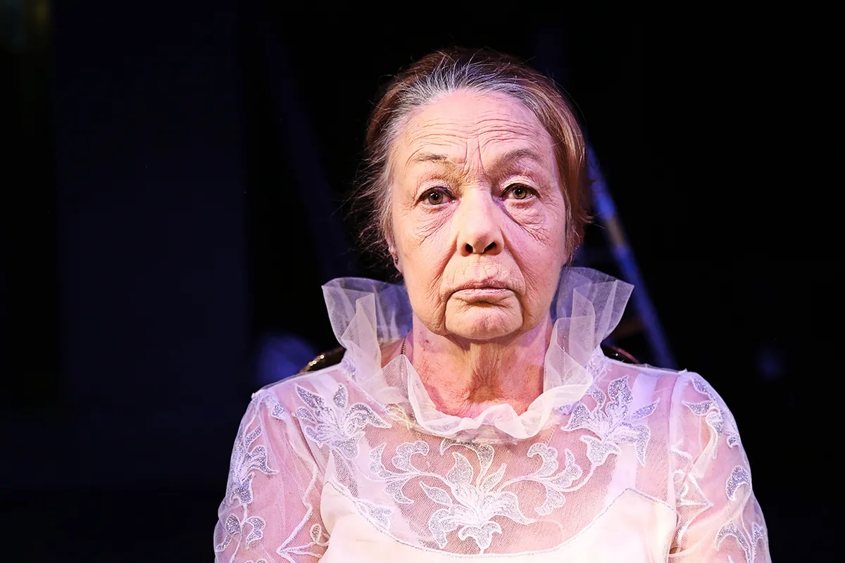 Doliu în lumea teatrului. A murit actrița Anda Caropol - Ego.ro Doliu în lumea teatrului. A murit actrița Anda Caropol - Ego.ro