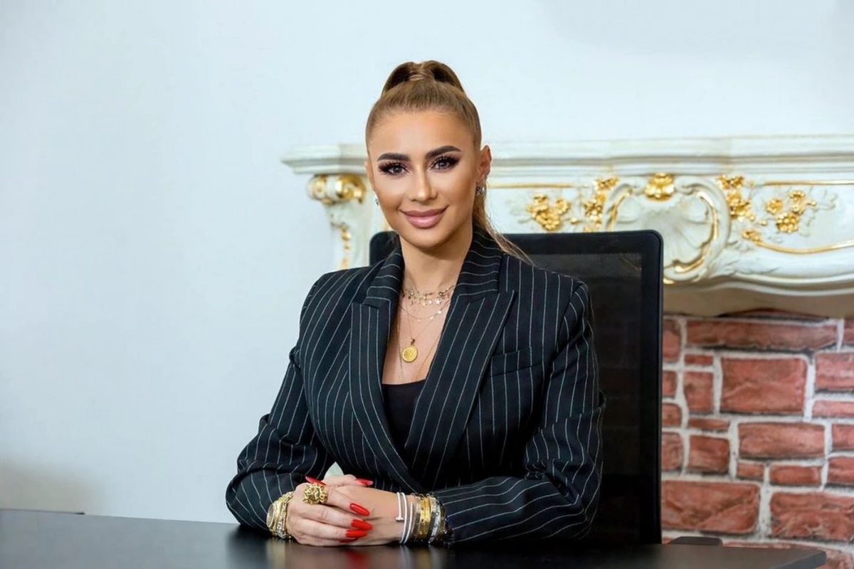 Anamaria Prodan, ipostaze intime din dormitor. Cum s-a pozat iubita lui Ronald Gavril în ...